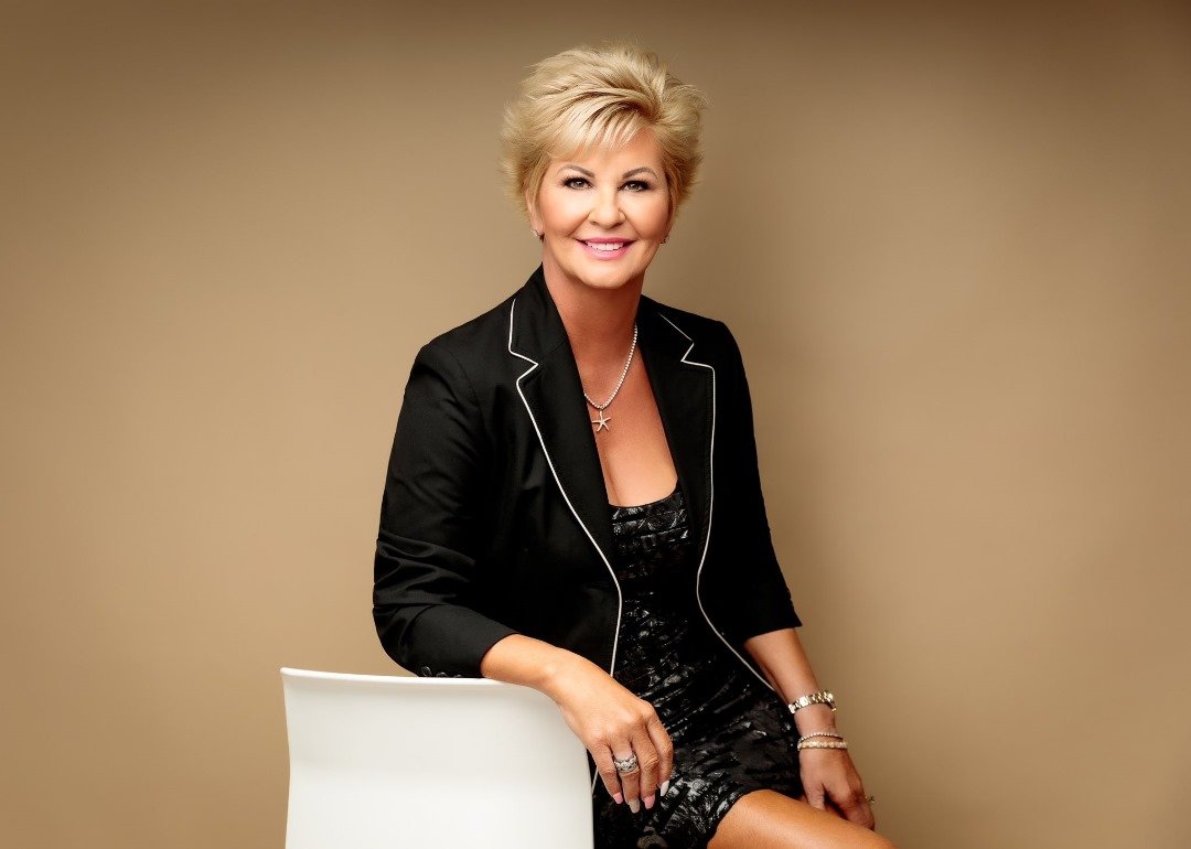 MEET MELISSA - melissasellsparadiselivingwell.com